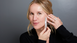 Dermaplaning vs. Shaving: What’s Better for Your Skin After 40?